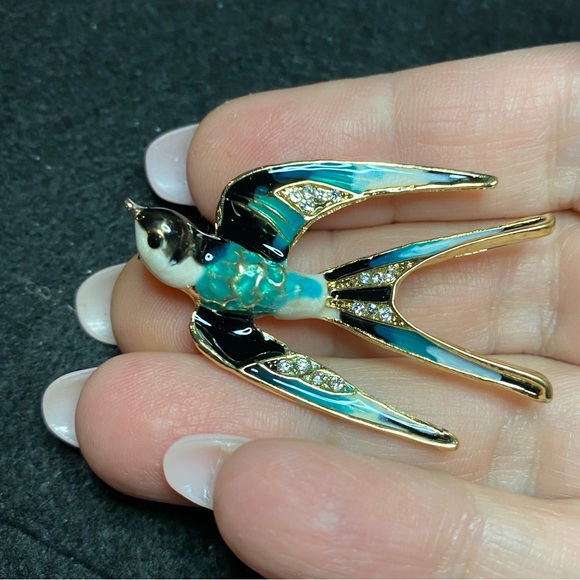 Jewelry | Vintage Styled Flying Swallow Brooch Pin Sparrow | Poshmark
